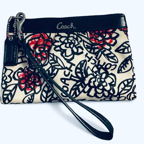 Coach | Bags | Coach Poppy Daisy Floral Graffiti Wristlet | Poshmark